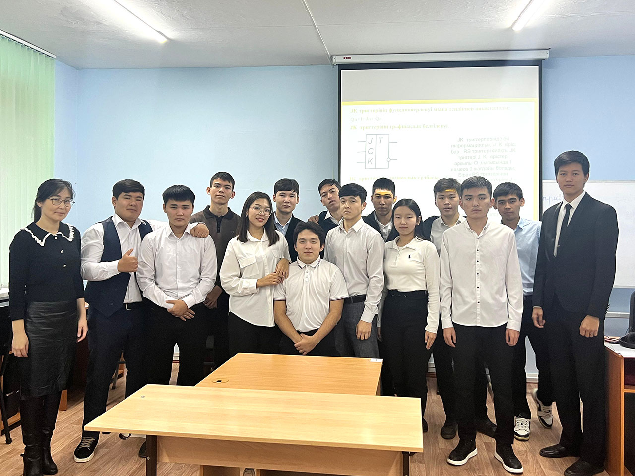 Creating JK triggers in the TINA TI - West university